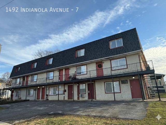 2 BR, 1 BA Apartment 1492 Indianola Avenue, Columbus, OH 43201