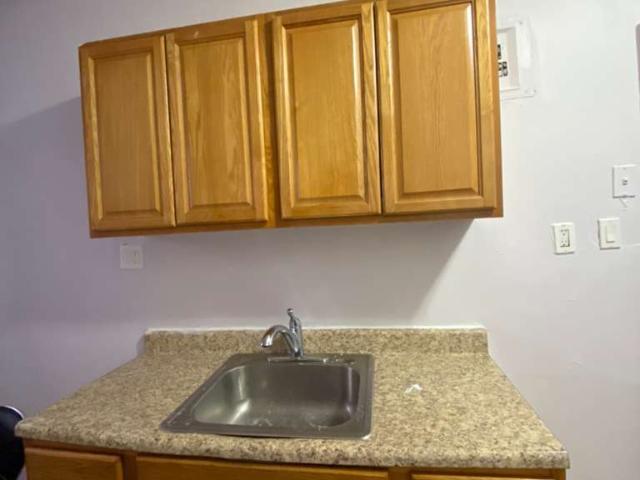 2 BR, 1 BA Apartment 14 Coyle Pl, Yonkers, NY 10705