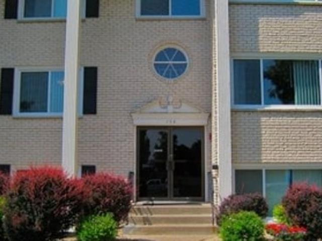 2 BR, 1 BA Apartment 153 Emerson Ave W Unit 153 205, Saint Paul, MN 55118