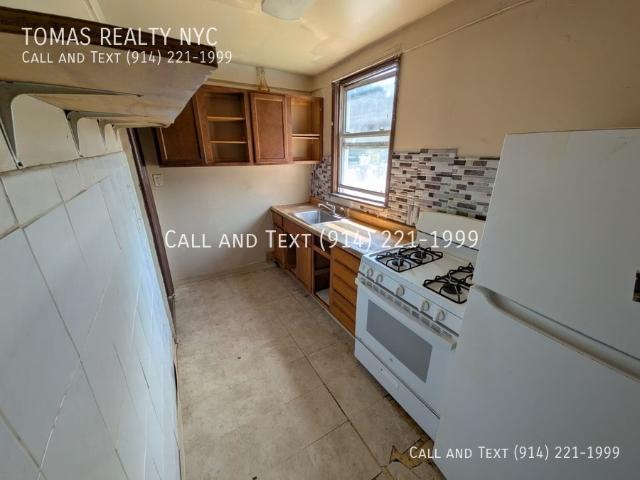 2 BR, 1 BA Apartment 153 McLean Ave, Yonkers, NY 10705
