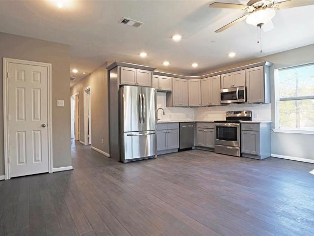 2 BR, 1 BA Apartment 1501 Hawthorne Street, Houston, TX 77006