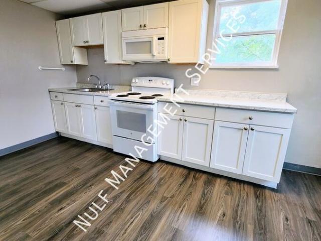 2 BR, 1 BA Apartment 1508 Maple Avenue, Turtle Creek, PA 15145