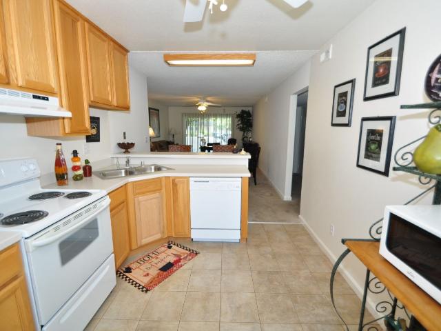2 BR, 1 BA Apartment 15095 Via Hondonada Unit HO54D, San Diego, CA 92129