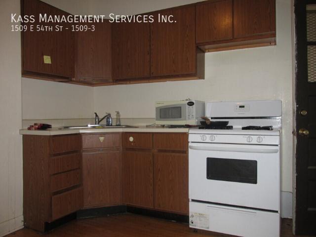 2 BR, 1 BA Apartment 1509 E 54th St, Chicago, IL 60615