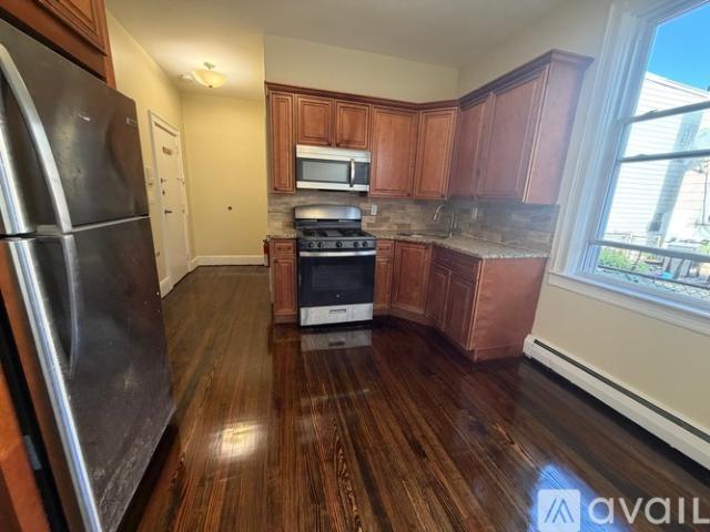 2 BR, 1 BA Apartment 150 W 20th St, Unit 2, Bayonne, NJ 07002