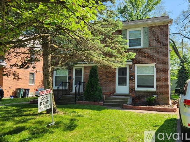 2 BR, 1 BA Apartment 1511 W Farnum Ave, Unit 0, Royal Oak, MI 48067