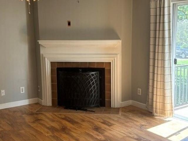 2 BR, 1 BA Apartment 1515 East Swan Circle, Unit 1515 E Swan, Brentwood, MO 63144