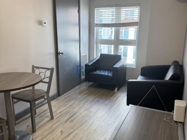 2 BR, 1 BA Apartment 1517 258A Sunview St, Waterloo, ON N2L 0H6