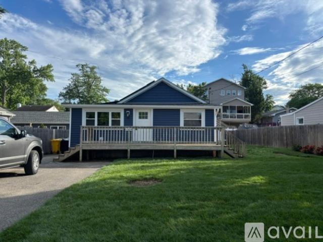 2 BR, 1 BA Apartment 1524 Mayfield Road, Edgewater, MD 21037