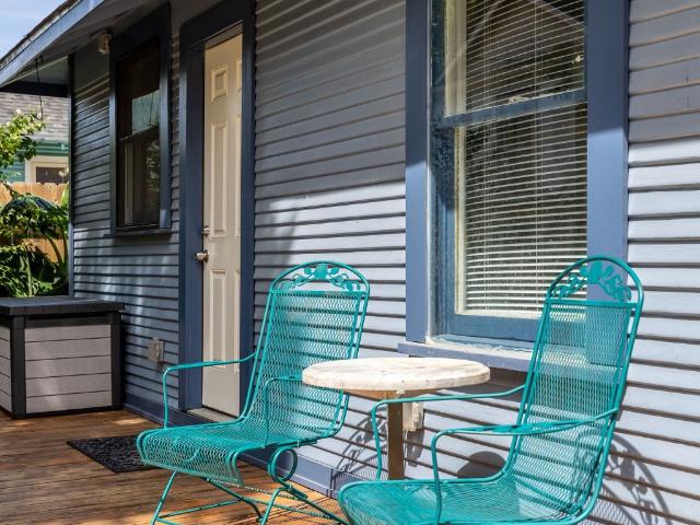 2 BR, 1 BA Apartment 1526 Lawson Street, Houston, TX 77023