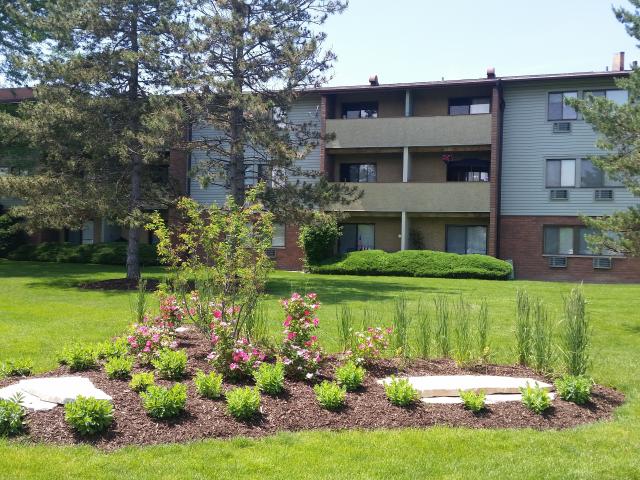 2 BR, 1 BA Apartment 1526 Lakeview Dr, Darien, IL 60561