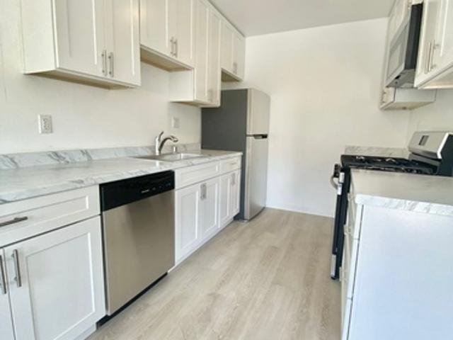 2 BR, 1 BA Apartment 1534 10th St, Unit 7, Santa Monica, CA 90401