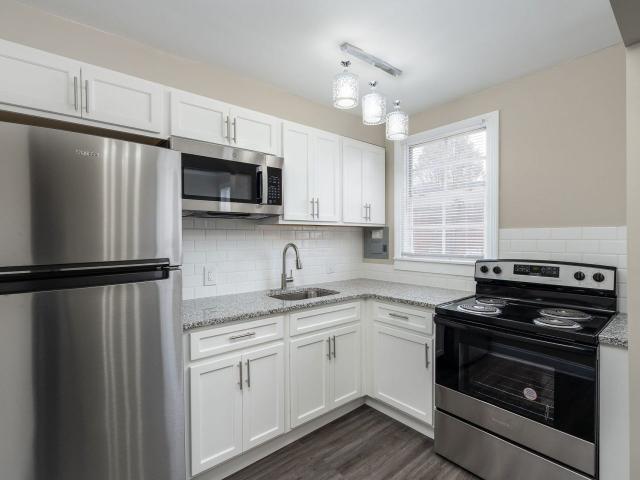 2 BR, 1 BA Apartment 1535 Fort Henry Drive Unit 1659 Garden, Kingsport, TN 37664