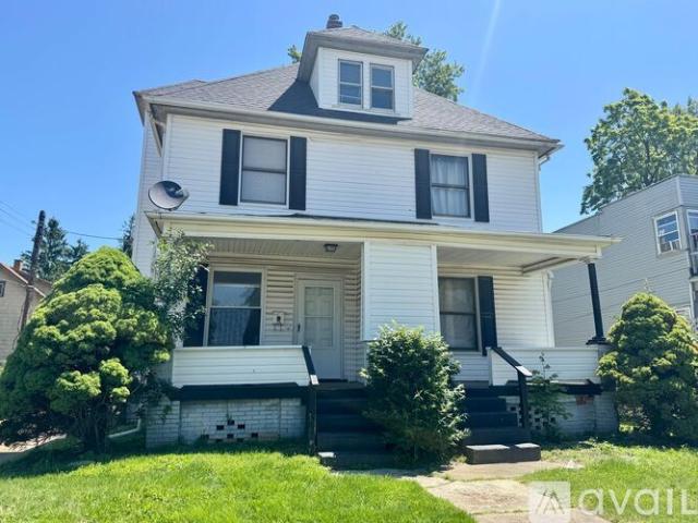 2 BR, 1 BA Apartment 1538 Woodland Ave NW, Unit 1538, Canton, OH 44703