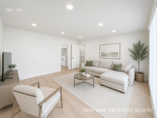 2 BR, 1 BA Apartment 15550 Vanowen St, Van Nuys, CA 91606