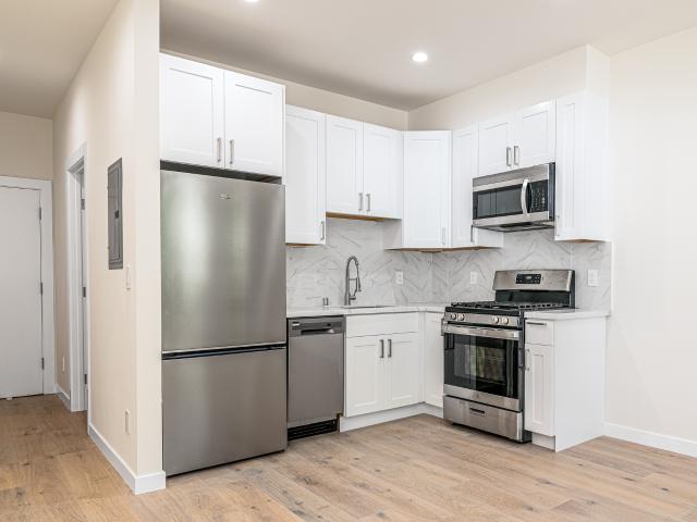 2 BR, 1 BA Apartment 1555 Hyde St, San Francisco, CA 94109