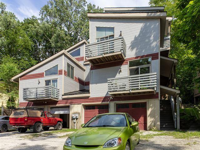 2 BR, 1 BA Apartment 1556A Jones Dr, Ann Arbor, MI 48105