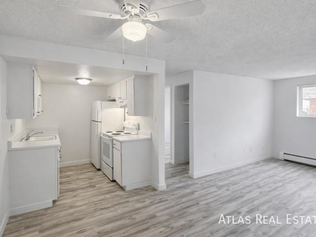 2 BR, 1 BA Apartment 15573 E 13th Avenue, Aurora, CO 80011