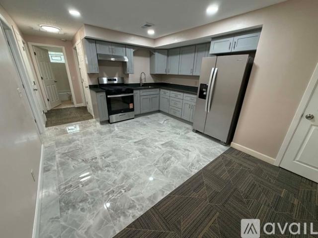 2 BR, 1 BA Apartment 1583 Marion Street, Unit 1583, Saint Paul, MN 55117