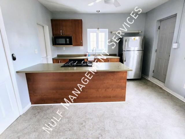 2 BR, 1 BA Apartment 158 48th St, Pittsburgh, PA 15201
