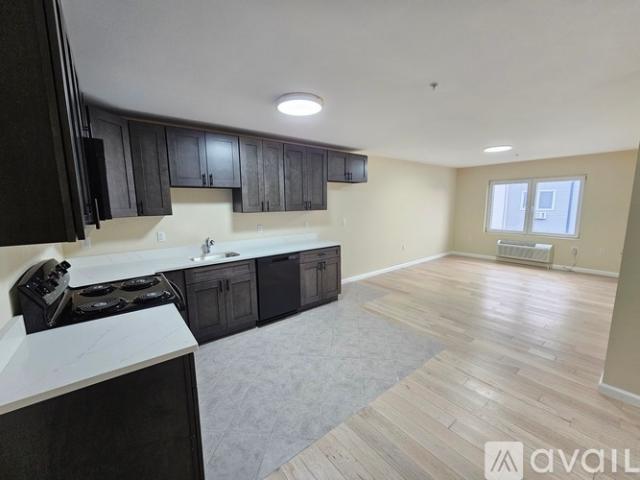 2 BR, 1 BA Apartment 158 6th St, Unit 504, Passaic, NJ 07055