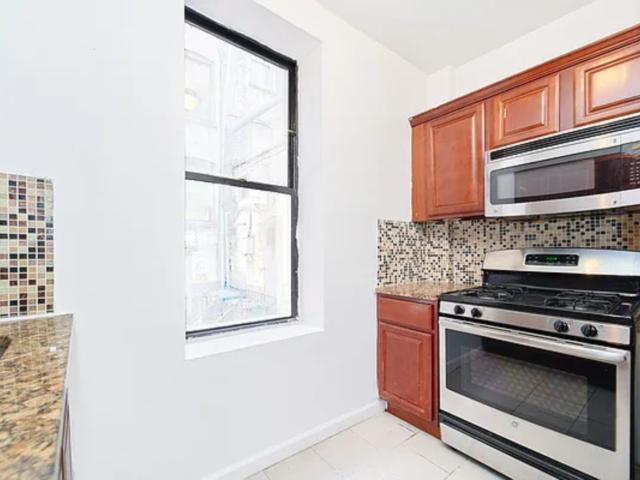 2 BR, 1 BA Apartment 1590 Amsterdam Ave, Manhattan, NY 10031
