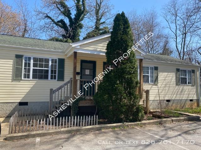2 BR, 1 BA Apartment 15 Ezelle St, Asheville, NC 28806
