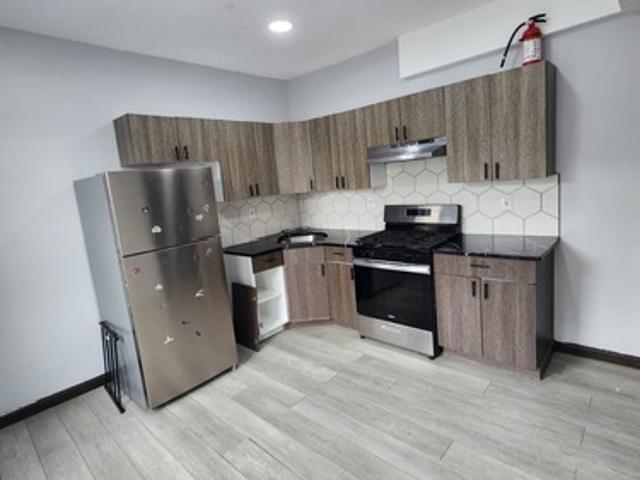 2 BR, 1 BA Apartment 163 Elwood Ave, Unit 3L, Newark, NJ 07104
