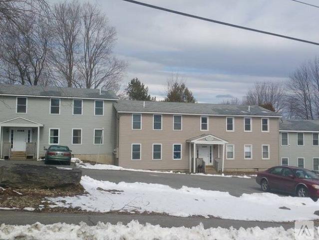 2 BR, 1 BA Apartment 163 Oak St, Unit 2, Old Town, ME 04468