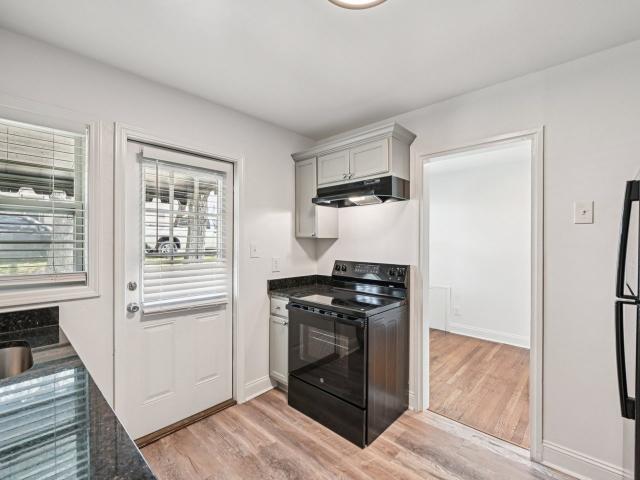 2 BR, 1 BA Apartment 1600 29th Ct S Unit 3, Birmingham, AL 35209