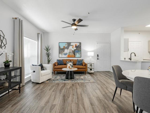 2 BR, 1 BA Apartment 1600 N 9th St Unit 4 412, Midlothian, TX 76065
