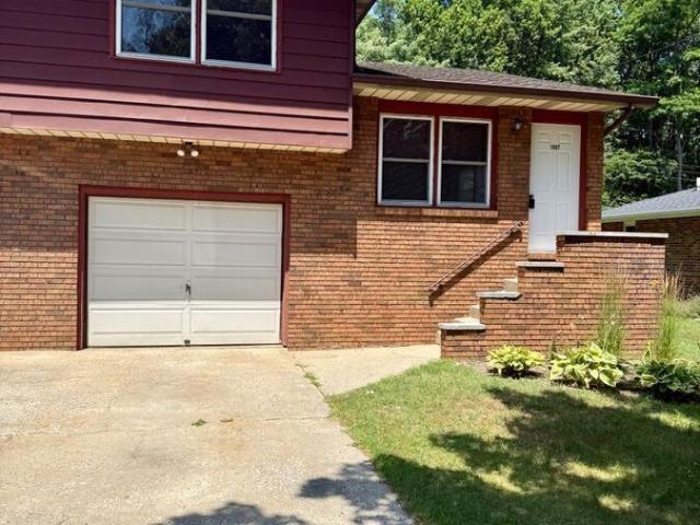 2 BR, 1 BA Apartment 1607 Maiden Lane, St. Joseph, MI 49085