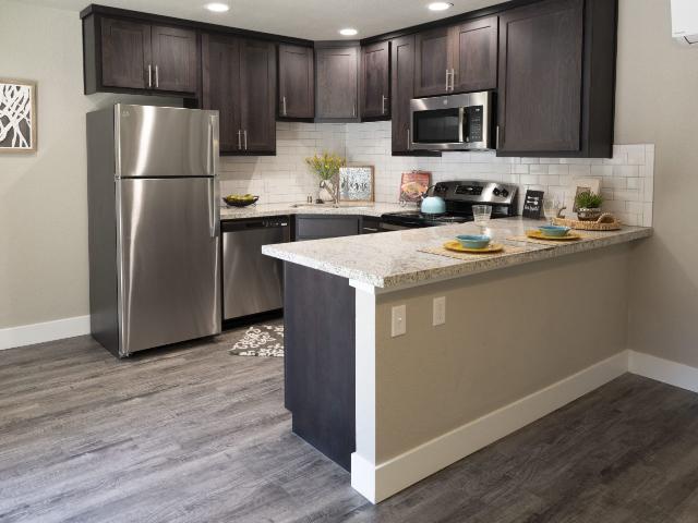 2 BR, 1 BA Apartment 160 E. Placer Street Unit 11B, Auburn, CA 95603