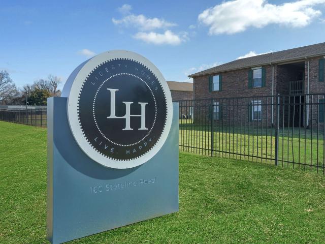 2 BR, 1 BA Apartment 160 Stateline Road, Unit LH15, Clarksville, TN 37042