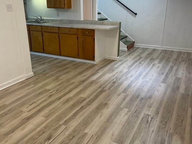 2 BR, 1 BA Apartment 1622 Humboldt Street, Unit B, Manhattan, KS 66502