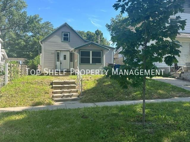 2 BR, 1 BA Apartment 1629 Capitol Ave, Des Moines, IA 50316