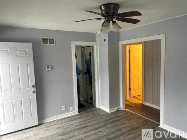 2 BR, 1 BA Apartment 1632 Midway Dr, Rockford, IL 61103