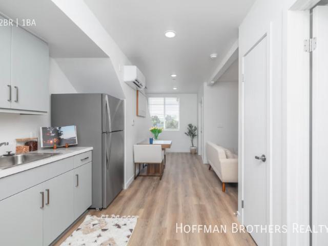 2 BR, 1 BA Apartment 1635 E 117th St, Los Angeles, CA 90059