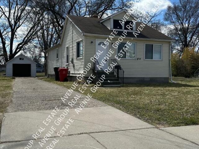 2 BR, 1 BA Apartment 16382 Frazho Rd, Roseville, MI 48066