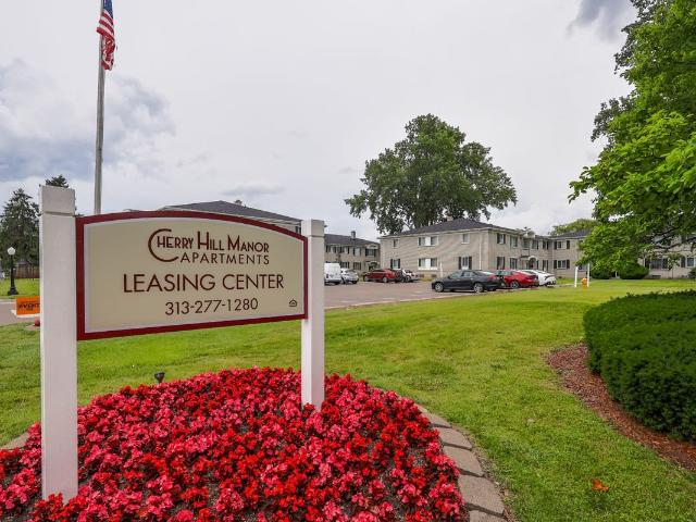 2 BR, 1 BA Apartment 167 Cherry Valley Drive Unit O08, Inkster, MI 48141
