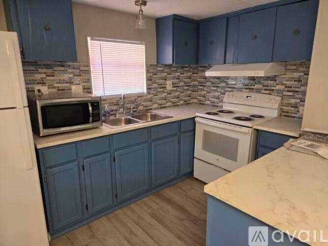 2 BR, 1 BA Apartment 16433 County Road 281, San Antonio, TX 78253