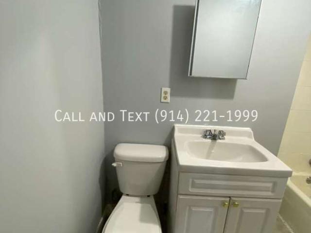 2 BR, 1 BA Apartment 164 Waverly St 2L, Yonkers, NY 10701