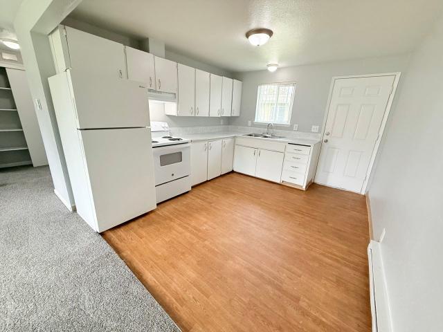 2 BR, 1 BA Apartment 1650 South 308th Street Unit 11 54, Federal Way, WA 98003