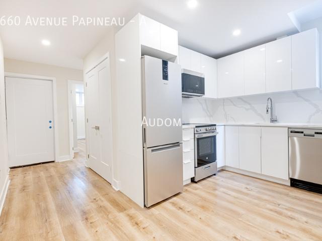 2 BR, 1 BA Apartment 1660 Avenue Papineau, MontrÃ©al, QC H2K 4H9