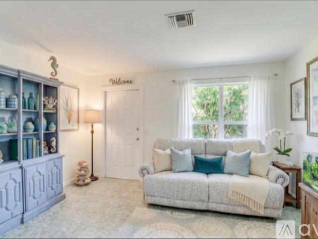 2 BR, 1 BA Apartment 1675 Highland Ave, Unit 1675, Vero Beach, FL 32960