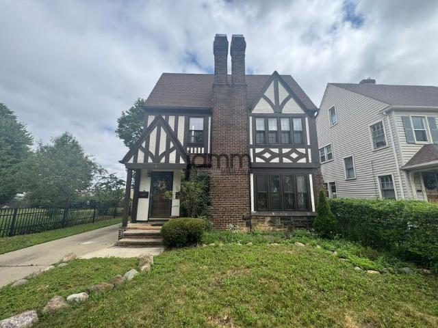 2 BR, 1 BA Apartment 16811 Kenyon Rd Lower, Shaker Hts, OH 44120