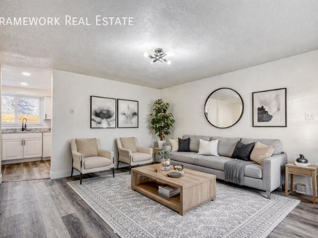 2 BR, 1 BA Apartment 1689 Reed St Lakewood, CO 80214
