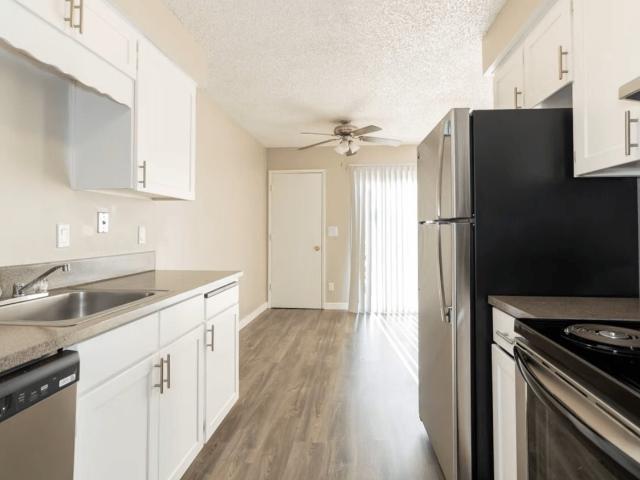 2 BR, 1 BA Apartment 1690 Madras Street Southeast Unit 1726, Salem, OR 97306