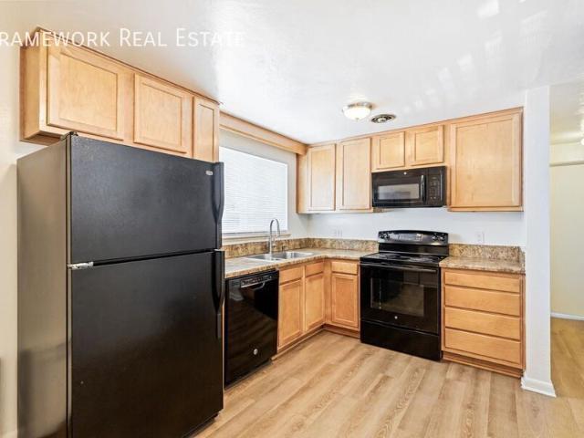 2 BR, 1 BA Apartment 1695 Reed St Lakewood, CO 80214