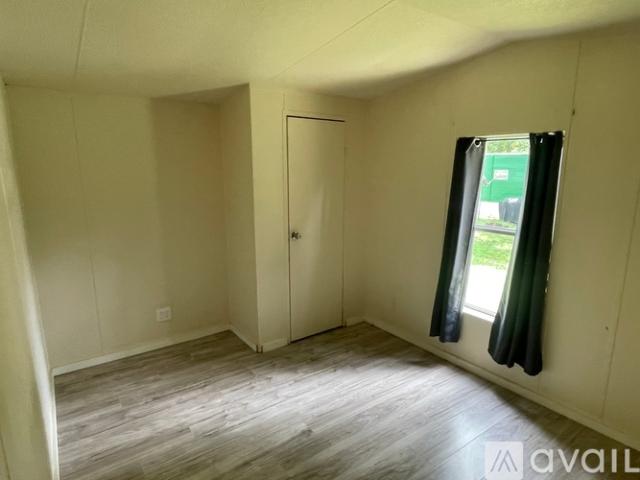 2 BR, 1 BA Apartment 169 Hickory Ave, Crawfordville, FL 32327